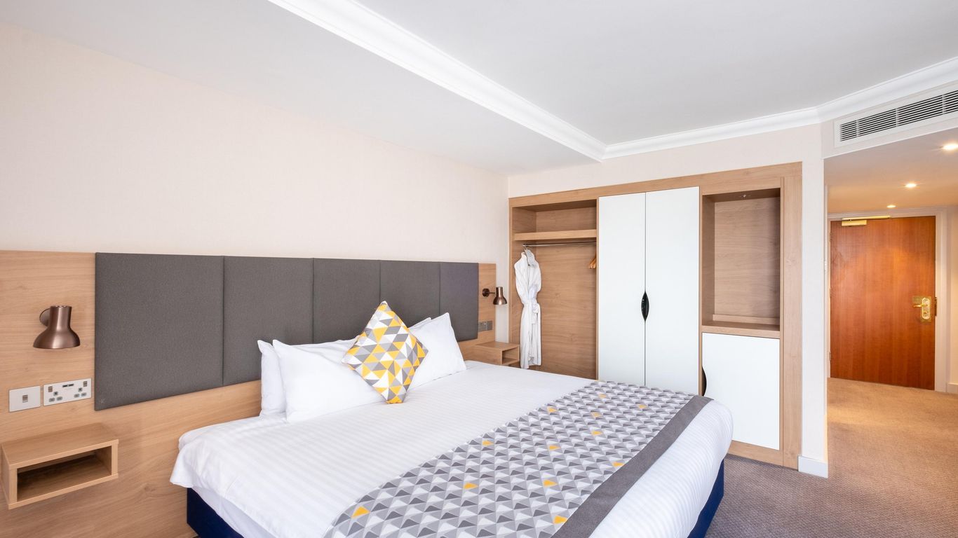 Holiday Inn Leicester from AED 264. Leicester Hotel Deals & Reviews - KAYAK