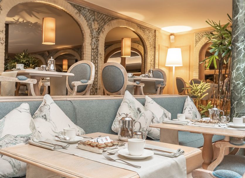 Hotel Manos Stephanie AED 469. Brussels Hotel Deals & Reviews - KAYAK